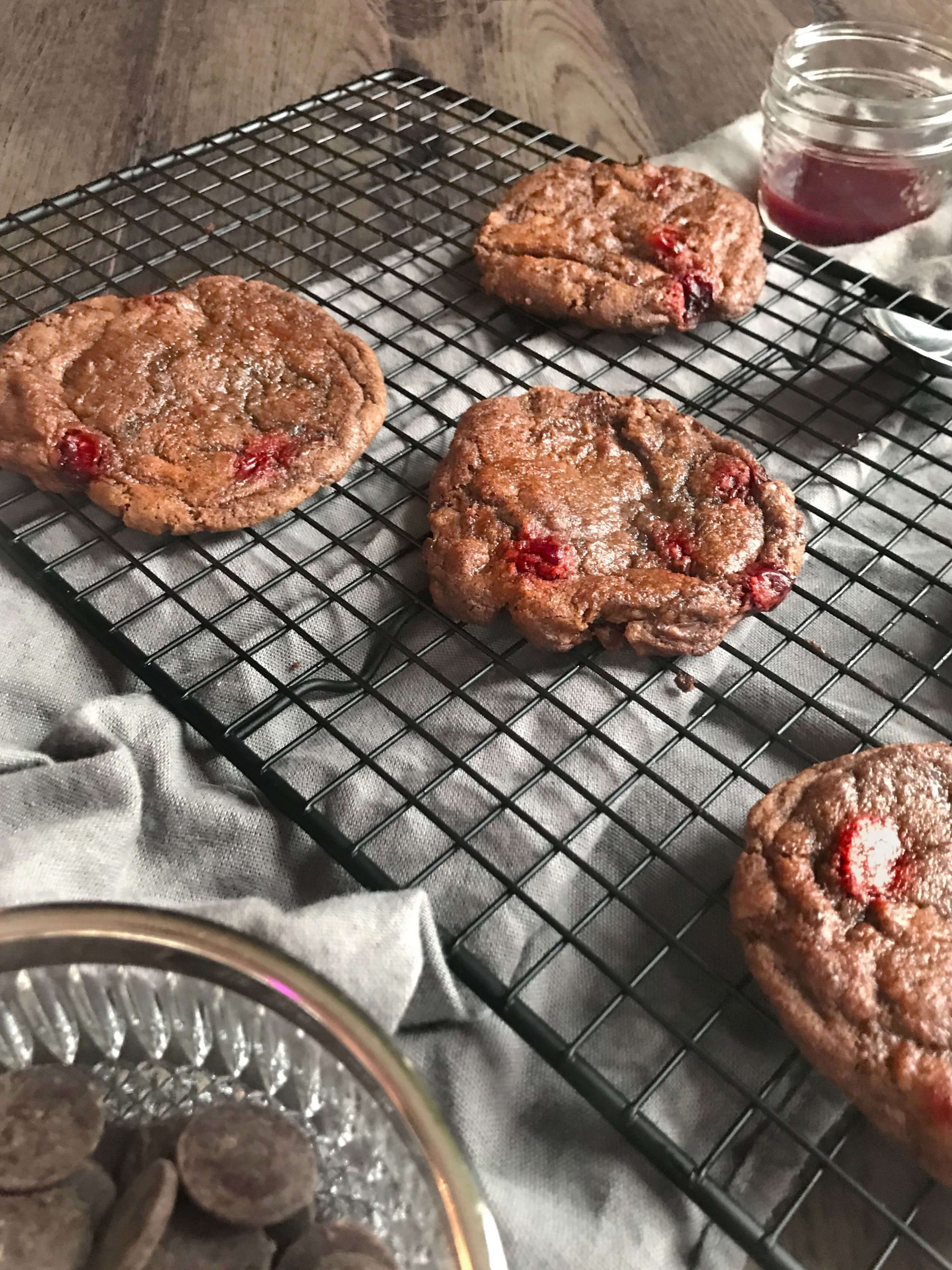 Biscuit Forêt-Noire aux cerises fraîches – Vide Frigo